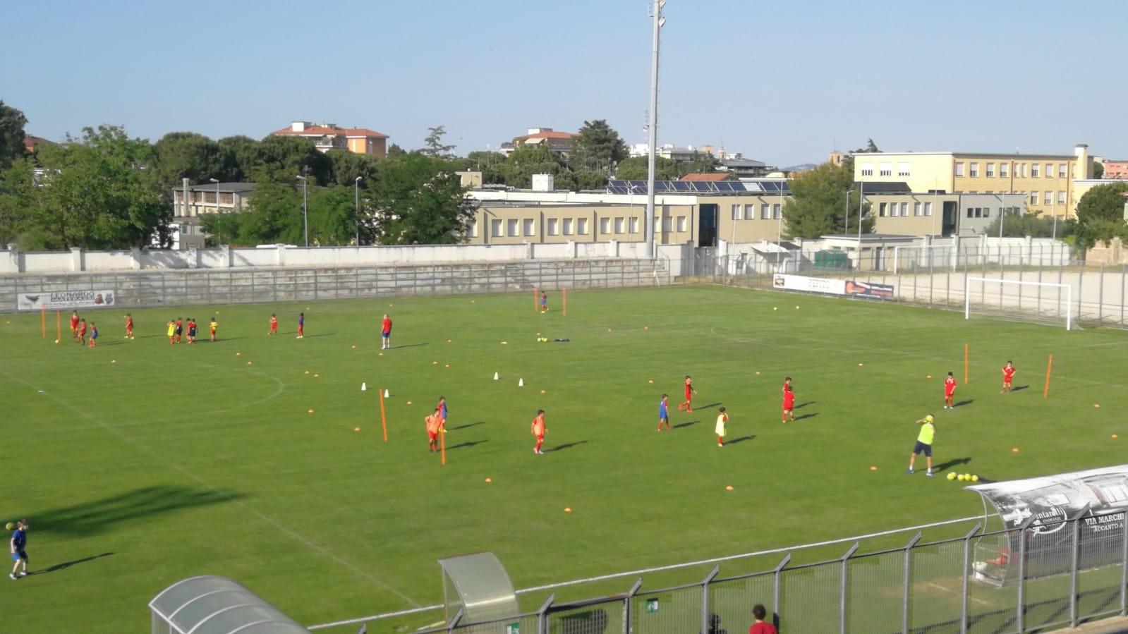 CALCIO / Jesina settore giovanile: una donna alla guida di una squadra ...