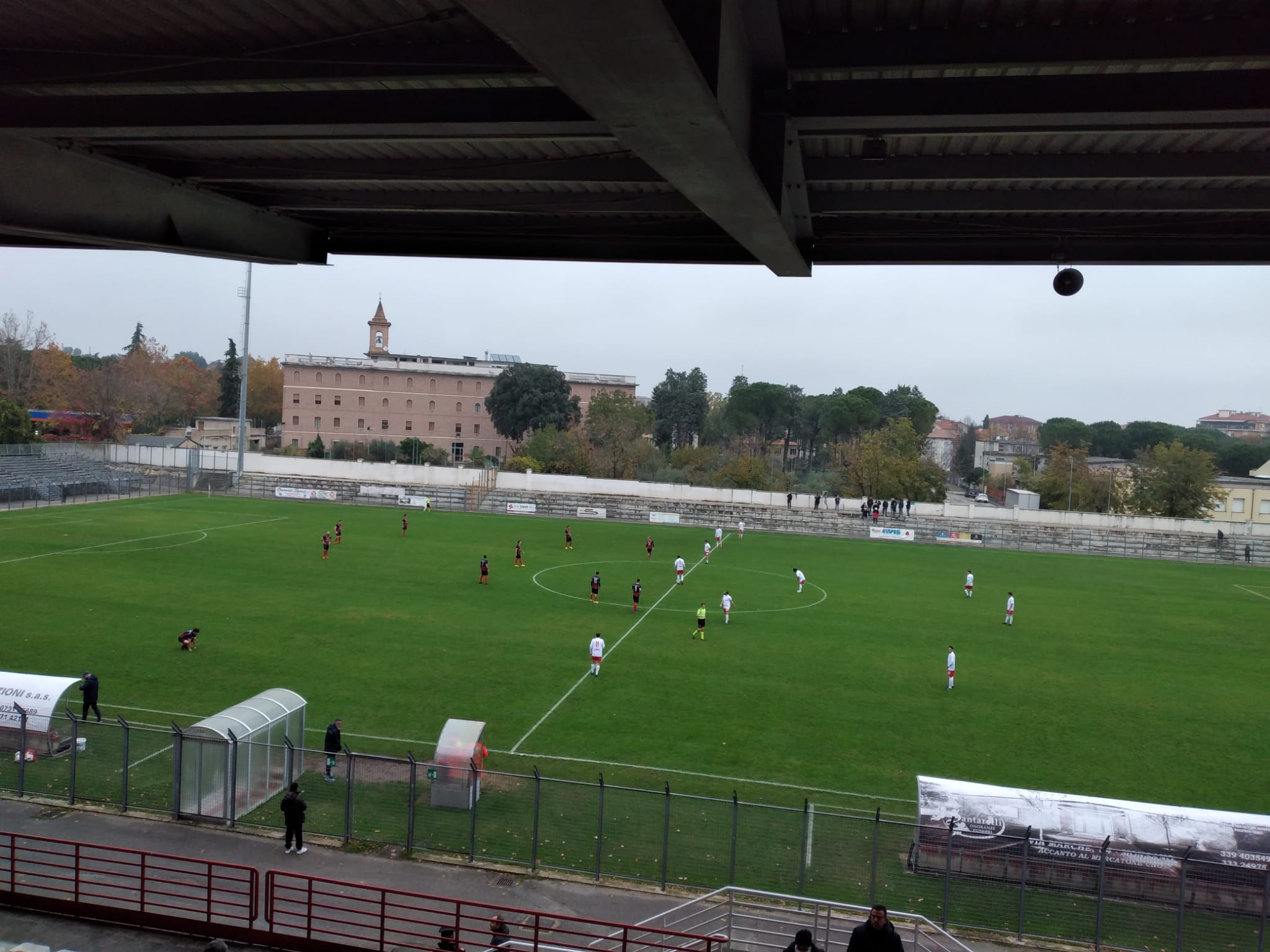 ECCELLENZA / Goleada Jesina per la Biagio Chiaravalle una figura ...