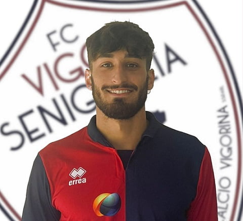 Senigallia / Vigor, bomber Matteo Perri è rossoblù - Lo sport della ...