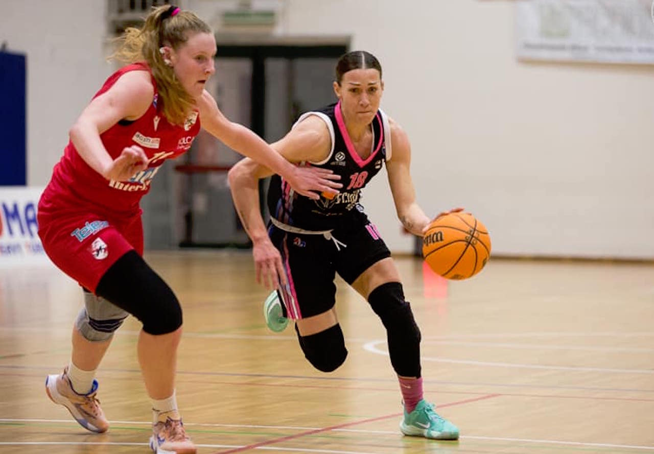 Basket femminile A2 / Matelica libera Elisa Mancinelli e Nene Diene ...
